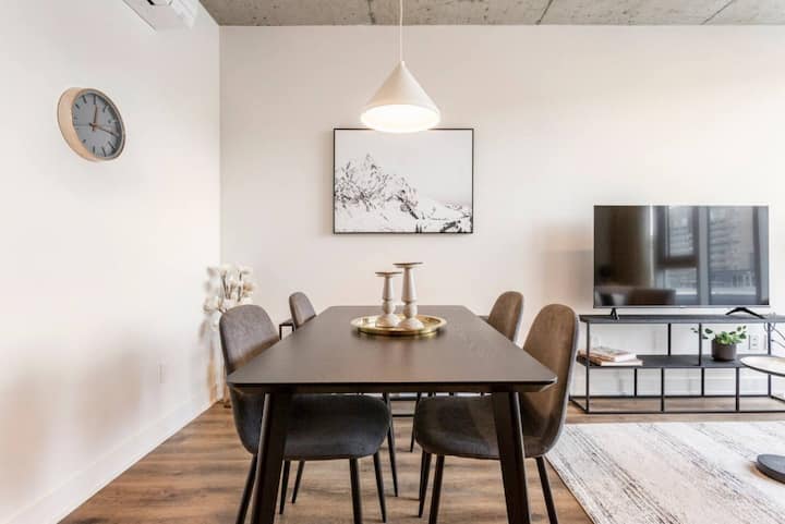Downtown Professional & Luxury Condo Metro Atwater - Montreal