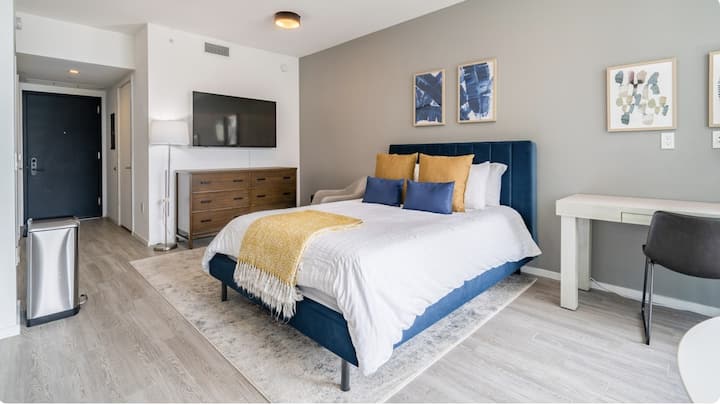 The Bayfront Iv - South Beach, FL