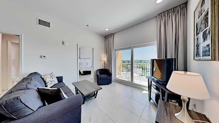 Marina View At Madeira Bay Resort 1701 - Madeira Beach