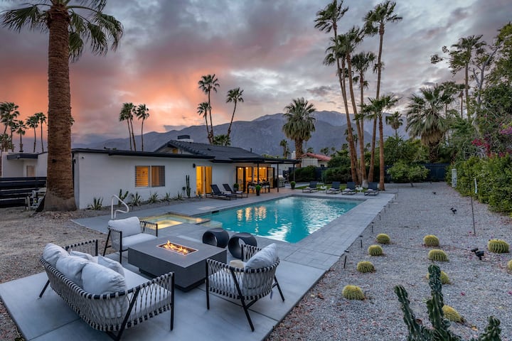 Alluring Palms - Resort-style Private Backyard! - Palm Springs, CA