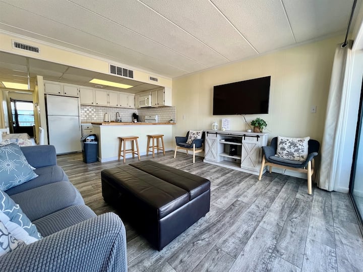 Ocean View Condo Just Steps From The Beach - Ocean City Beach, MD
