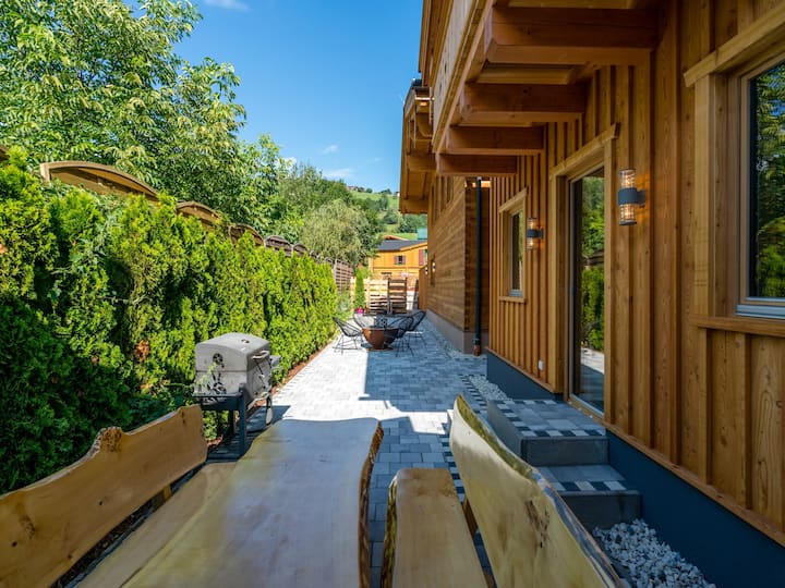 Chalet Avec 2 Couchettes Extérieures Au Cœur De - Kaprun