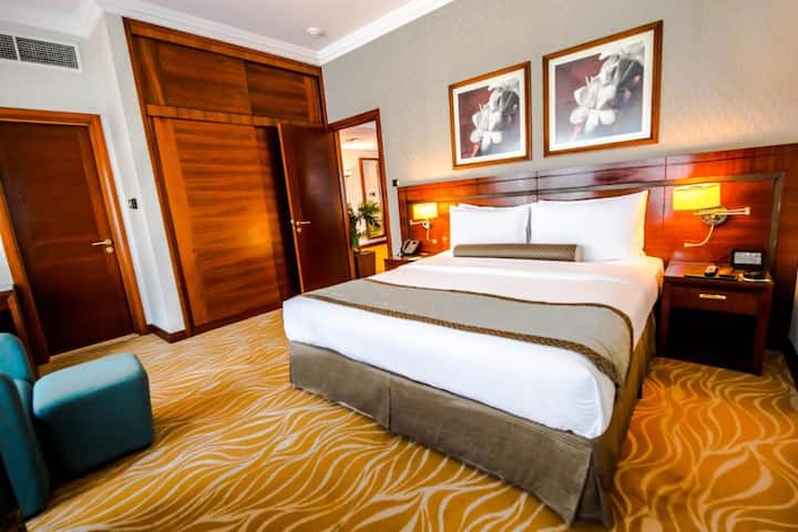 One Bedroom Suite Near Sheikh Hazza Mosque Park - Abou Dabi