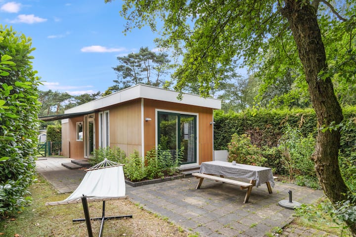 Knus Chalet Met Ruime Privé Tuin - Nunspeet