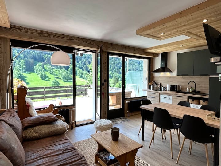 Appartement Plein De Charme, Renové, Avec Une Bel - La Clusaz