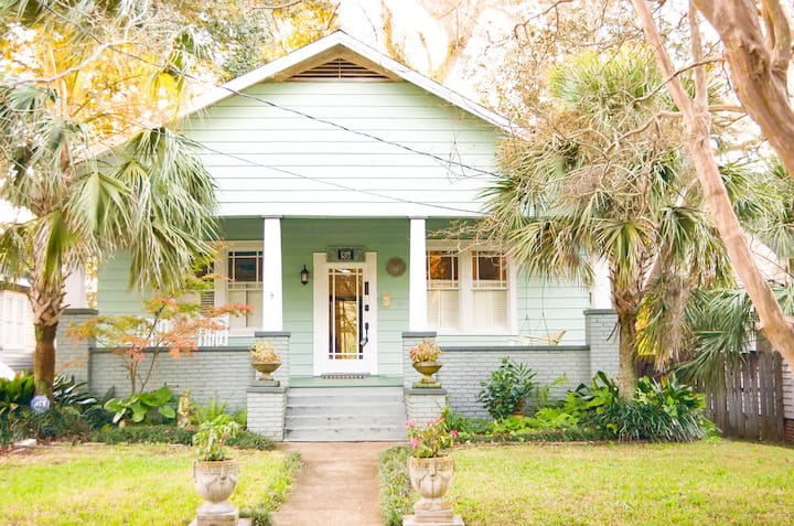 Modern & Centrally Located! Stay At Calypso Dreams - Mobile, AL