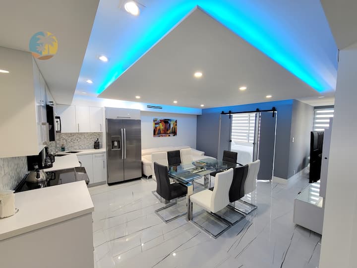 New! Stunning Modern Bachelorette Beach Pad -  903 - Miami Beach, FL