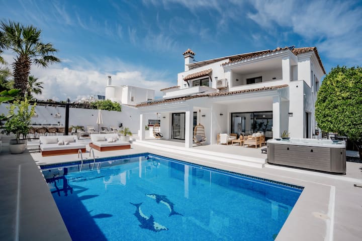 Villa Florens - Renovated 6 Bed Villa In Nueva And - Marbella