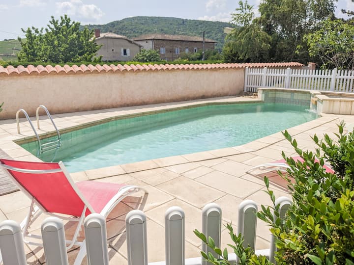Gite 6-10 Personnes | Panda Home - Beaujolais