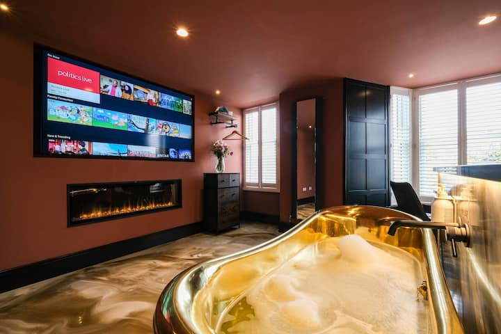 Stunning Suite With Copper Bath New Renovation - Bowness-on-Windermere