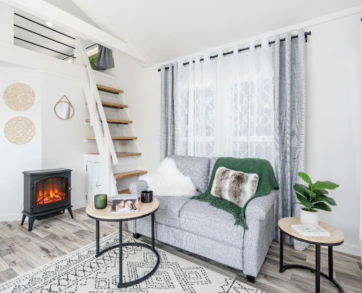 Luxury Tiny House Boat Parking+ Private Firepit - Alabama