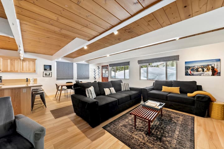 Patton's Pfeiffer Cabin - Carnelian Bay, CA