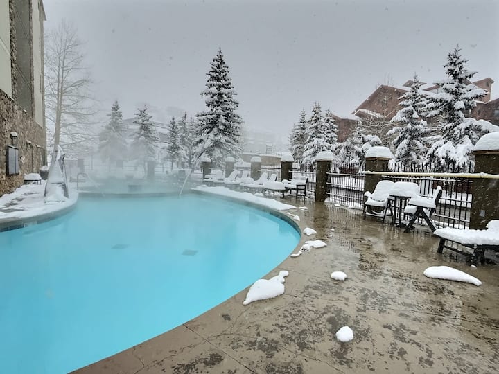 Pet-friendly Suite W/ Pool, Hot Tub, Ski In/out! - Crested Butte, CO