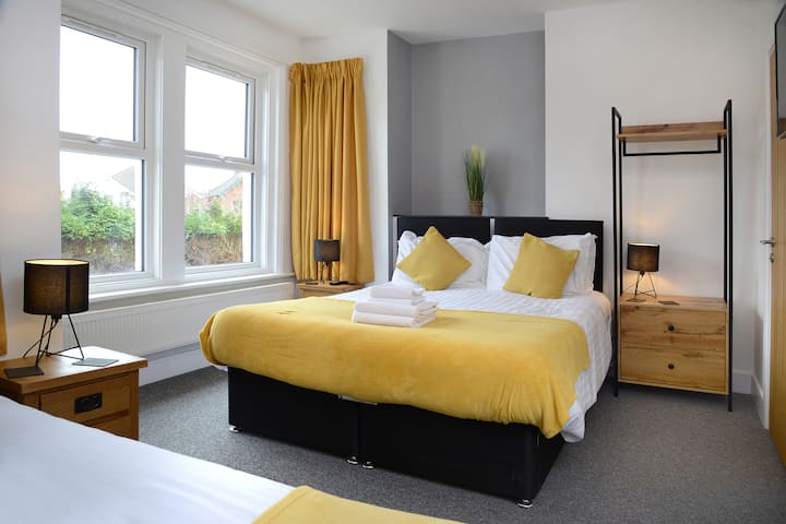Stylish And Spacious Southampton Stay - Southampton