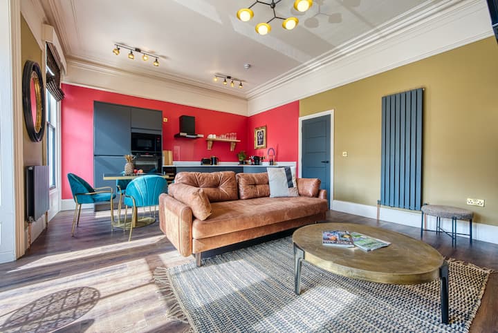 Ella’s Escape | Casa Del Artista | 1 Bed Whitby - Whitby