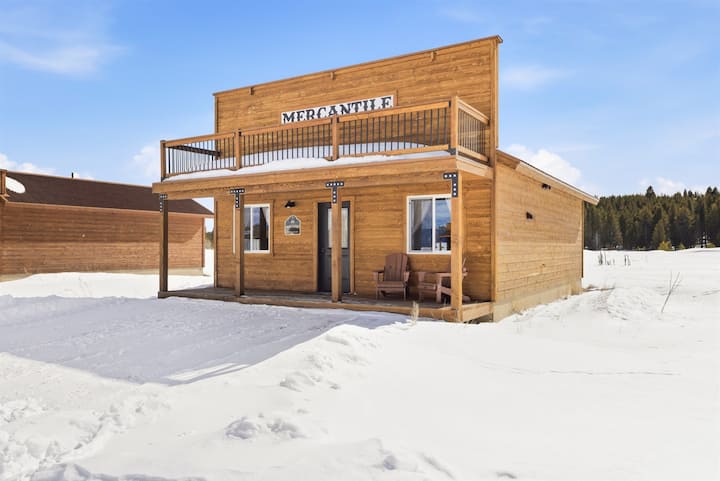 Old West 2br Cabin Near Yellowstone - Island Park, ID