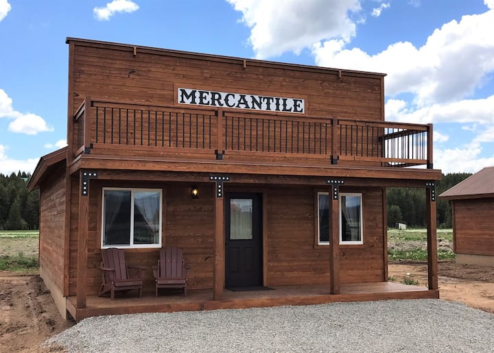 Old West Escapes, Mercantile (Near Ynp) - Island Park, ID