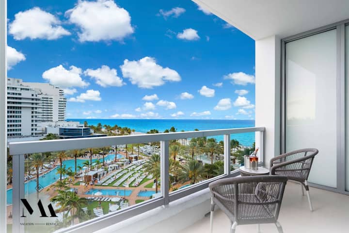 Fountainebleau Resort, Balcony W/ocean & Pool View - 마이애미비치