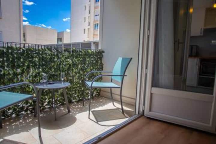 Le Cyprès : Balcon - Stationnement Gratuit - Clim - Béziers