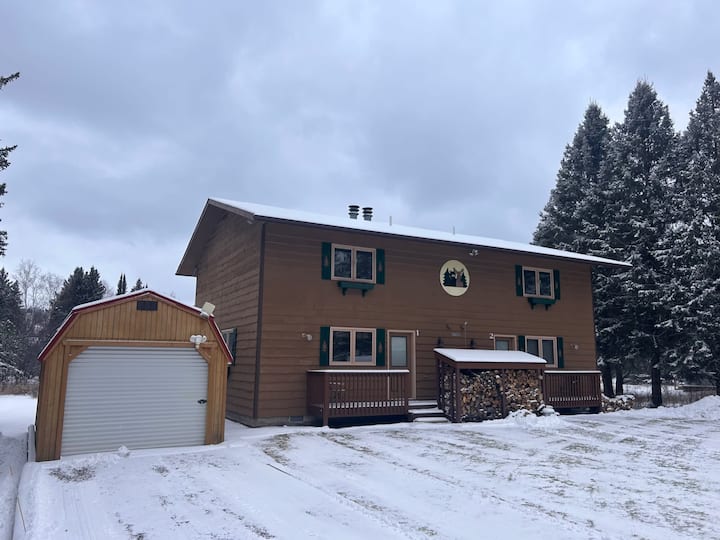 Cabin In The Woods ~ Close To Powderhorn! - Ironwood, MI