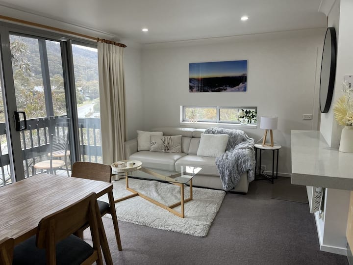 2b Bobuck, Central Village - Thredbo