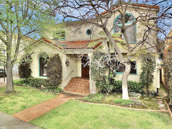 Belmont Heights Retreat | Stunning Gardens - Seal Beach, CA
