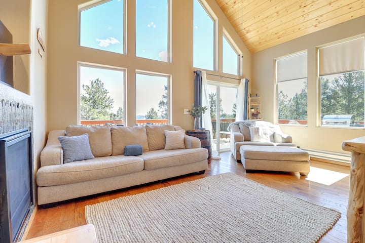 Colorado Cabin Getaway Near Pikes Peak! - Woodland Park, CO