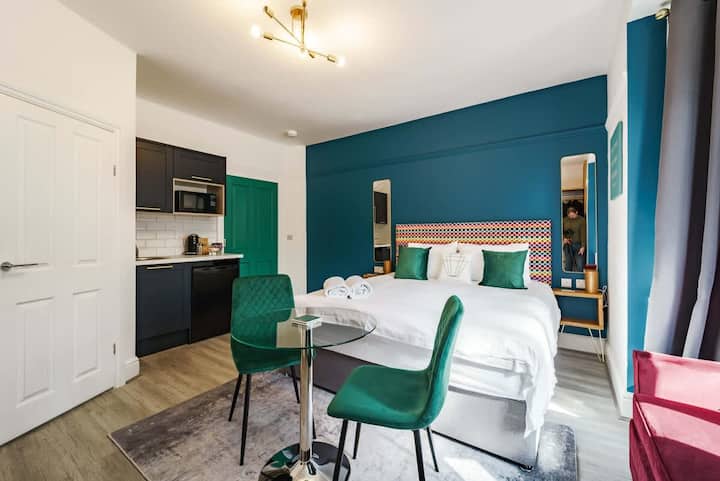 The Adelphi | Super King Studio W/ Free Parking - Stratford-upon-Avon