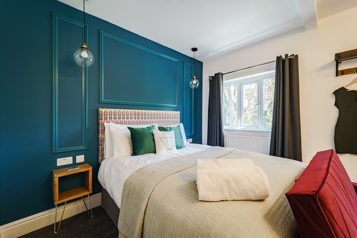 The Adelphi | King & Sofa Bed Studio - Stratford-upon-Avon