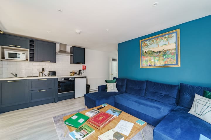 Modern Apartment Pet Friendly Includes Parking - Stratford-upon-Avon