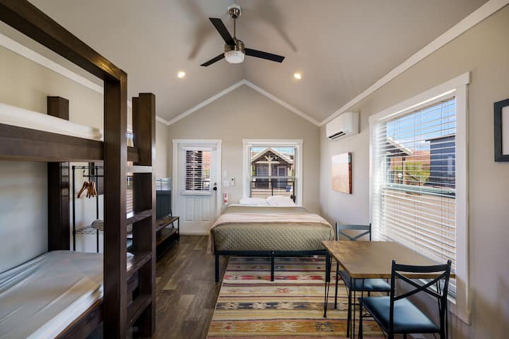 Studio Cottage - Moab, UT