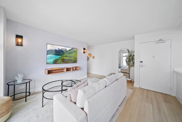 Paritial Ocean View 2 Bdrm W/parking, Kitchen, Ac - Kailua, HI