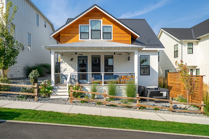 Dock Holiday At Chelan Lookout Vacation Rentals - Chelan, WA