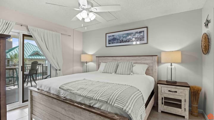 Beachfront Bliss 1br Condo At Emerald Isle 202 - Okaloosa Island, FL