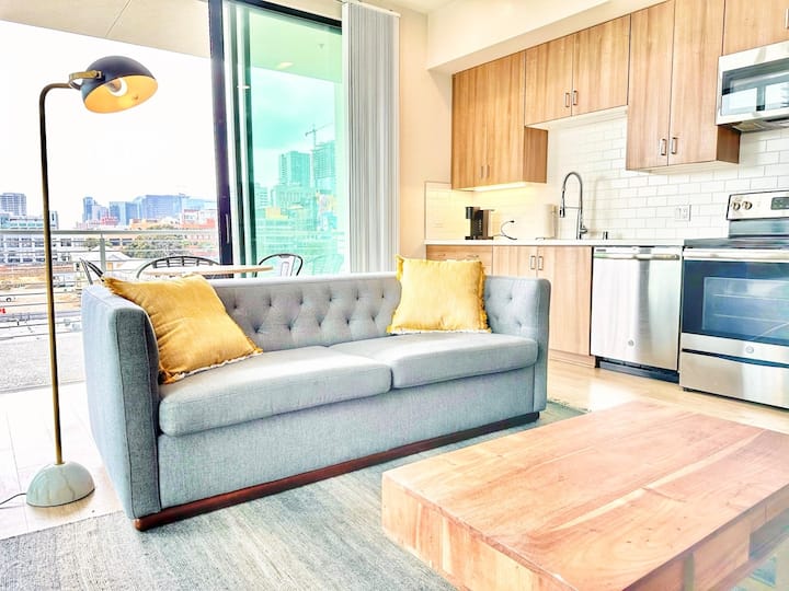 One Bedroom Apartment W/balcony And City Views! - Coronado Island, CA