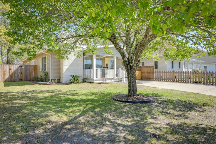 Lovely Morehead City Home W/ Fire Pit & Gas Grill - Morehead City, NC
