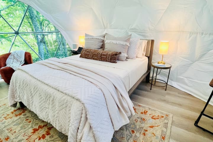 Dochas Geodome - Grayson Highlands State Park, Mouth of Wilson