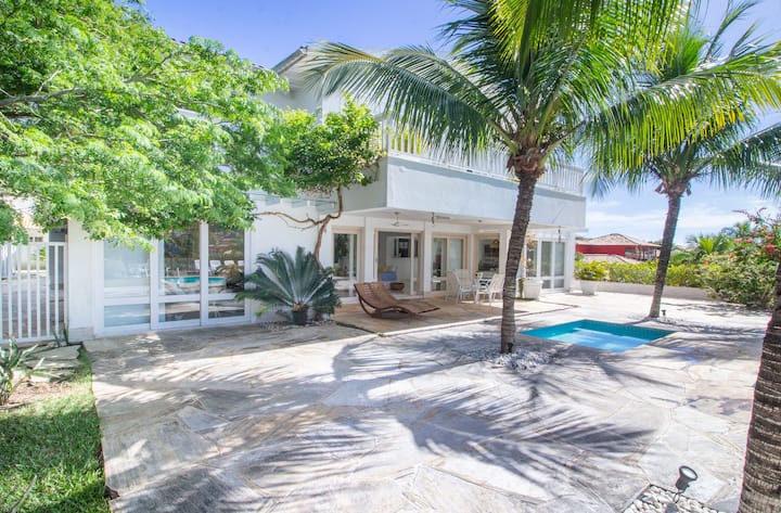 Mansion With Seven Suites 3 Minutes From The Beach - Cabo Frio