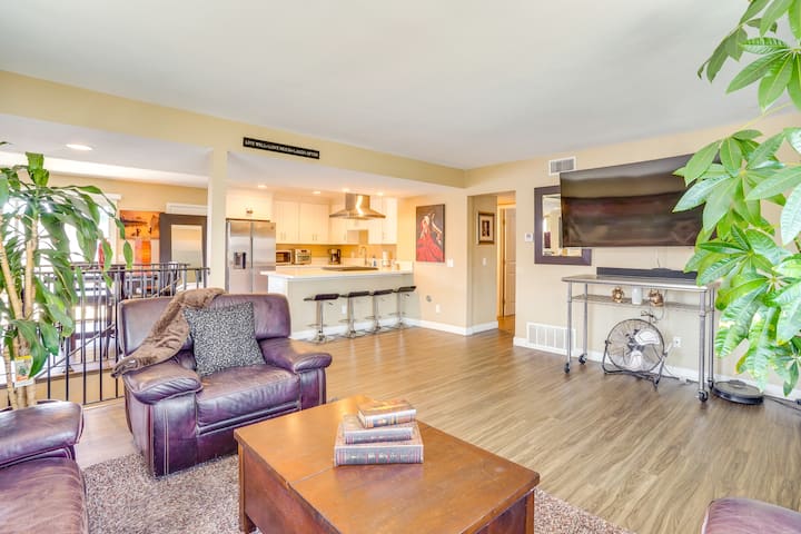 Newport Beach Vacation Rental: Steps To Shore! - Newport Beach, CA