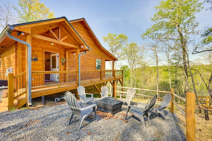 Mountain View & Fire Pit: Updated Murphy Cabin! - Murphy, NC