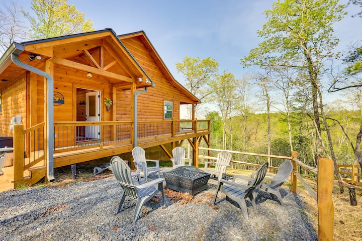 Mountain View & Fire Pit: Updated Murphy Cabin! - Murphy, NC