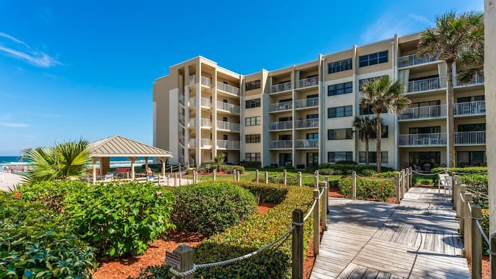 Castle Reef Two Bed, Two Bath Oceanview Condo - New Smyrna Beach, FL