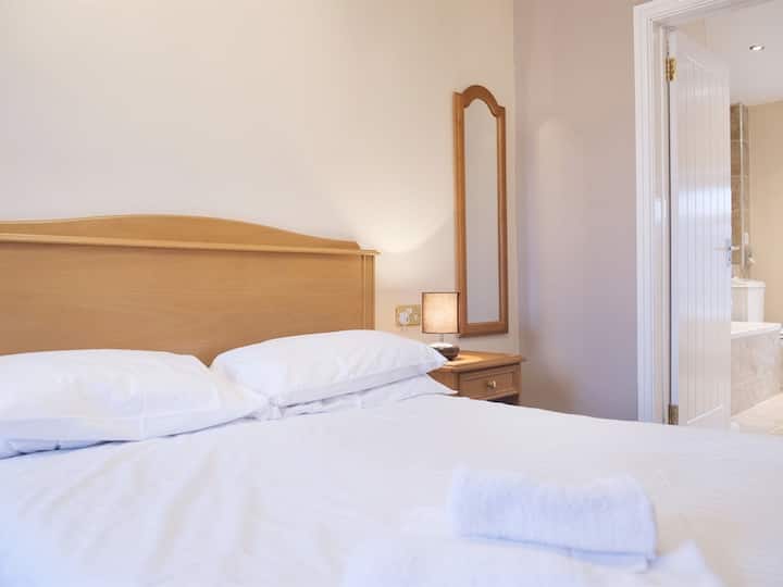 Standard Double Ensuite At The Wellington Hotel - Sennen