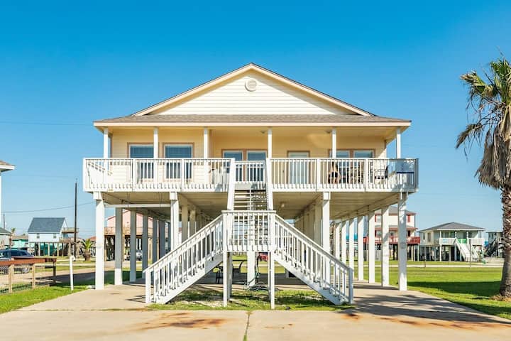 Just 2 Blks To Sand, Surf - Relax At Banana Cabana - Freeport, TX
