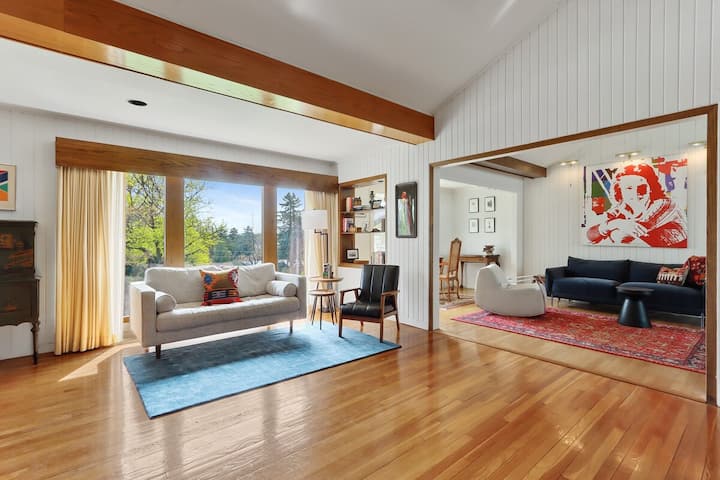 Timber Ridge-an Artist Retreat Infused W/character - Lake Geneva, WI