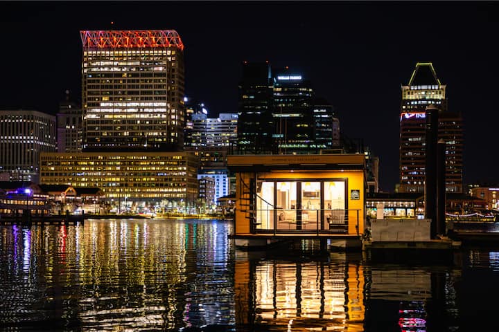 Flohom 1 | Floating Suite • 360° Skyline Views - Baltimore, MD