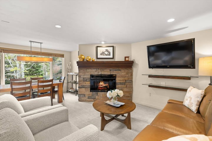 Steps From Snowmass Mtn! Pool, Ht, Shared Grill - Snowmass Village, CO
