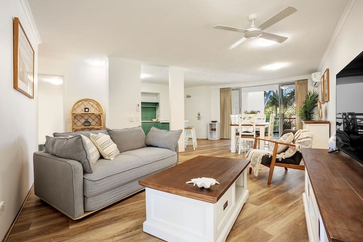 Diamond Beach Resort, 2br Beachside Apt #25 - Gold Coast