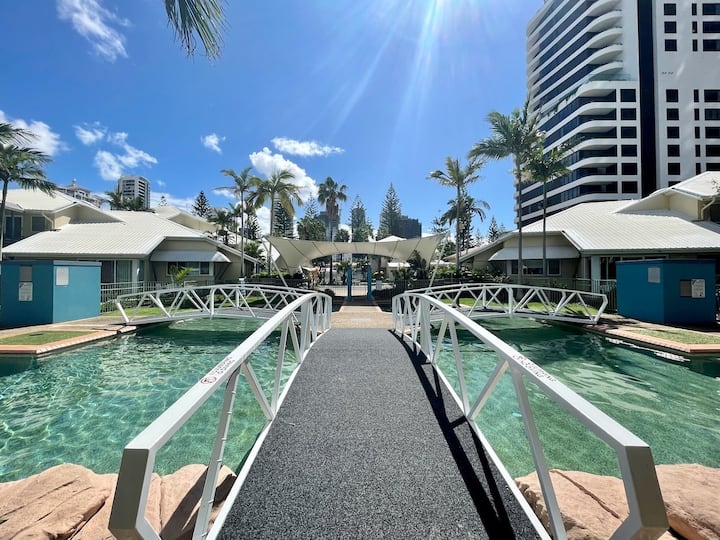 Diamond Beach Family Apartment Beach Side 116 - Broadbeach