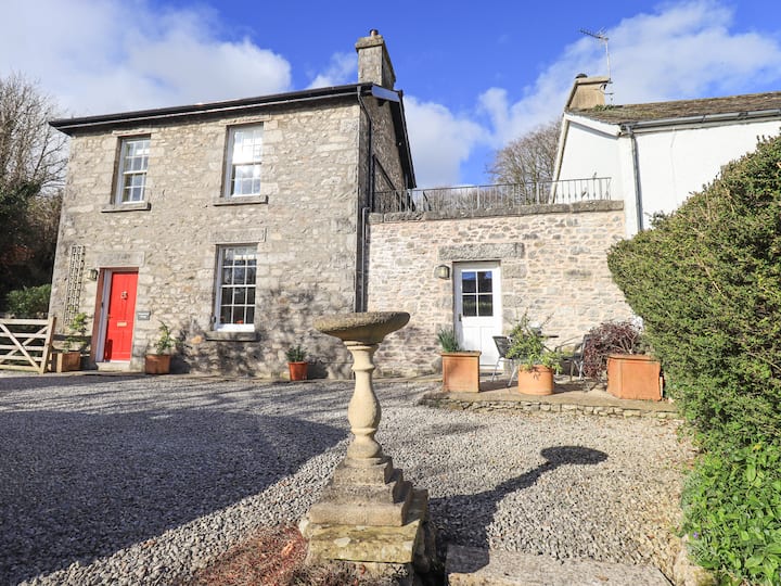 Westmorland Cottage - Cartmel